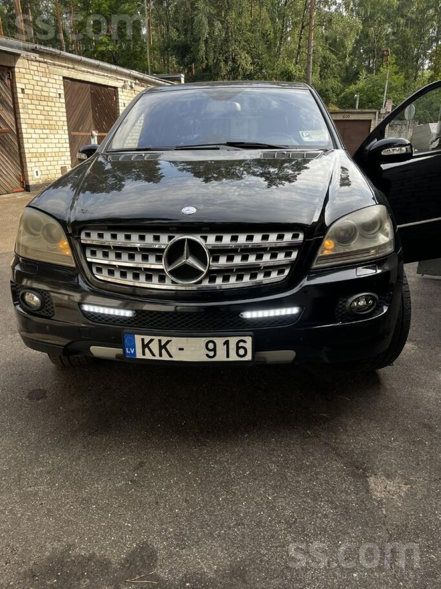 Melns Mercedes-Benz ML 350 2008 Rīga, ar dzinēja tilpumu 3.50 L un nobraukumu 250 tūkst. km par 6500 €, foto 1 vietnē AUTOMOTO.COM.LV