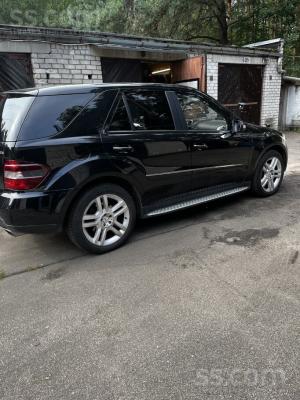 Melns Mercedes-Benz ML 350 2008 Rīga, ar dzinēja tilpumu 3.50 L un nobraukumu 250 tūkst. km par 6500 €, foto 9 vietnē AUTOMOTO.COM.LV