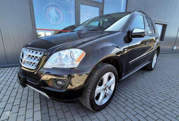 Melns Mercedes-Benz ML 350 2009 Šauļi, ar dzinēja tilpumu 3.20 L un nobraukumu 220 tūkst. km par 8300 €, foto 5 vietnē AUTOMOTO.COM.LV