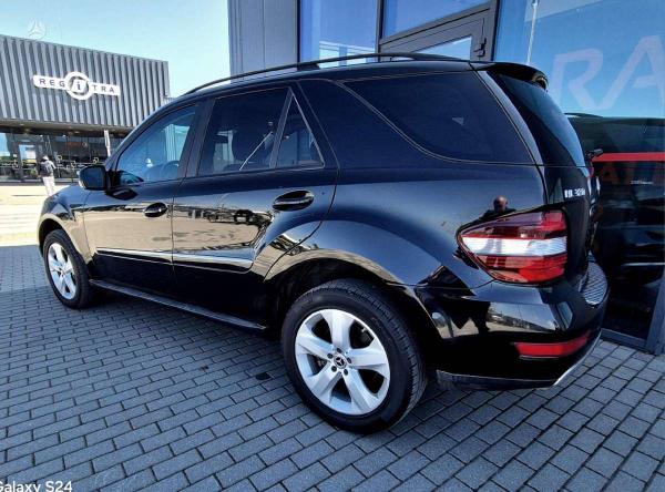 Melns Mercedes-Benz ML 350 2009 Šauļi, ar dzinēja tilpumu 3.20 L un nobraukumu 220 tūkst. km par 8300 €, foto 6 vietnē AUTOMOTO.COM.LV