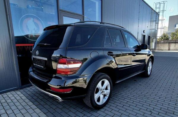Melns Mercedes-Benz ML 350 2009 Šauļi, ar dzinēja tilpumu 3.20 L un nobraukumu 220 tūkst. km par 8300 €, foto 8 vietnē AUTOMOTO.COM.LV