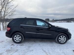 Melns Mercedes-Benz ML 350 2009 Ogre, ar dzinēja tilpumu 3.00 L un nobraukumu 307 tūkst. km par 8400 €, foto 3 vietnē AUTOMOTO.COM.LV