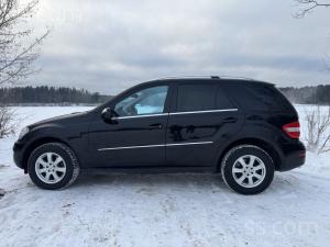 Melns Mercedes-Benz ML 350 2009 Ogre, ar dzinēja tilpumu 3.00 L un nobraukumu 307 tūkst. km par 8400 €, foto 4 vietnē AUTOMOTO.COM.LV