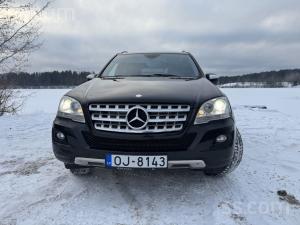 Melns Mercedes-Benz ML 350 2009 Ogre, ar dzinēja tilpumu 3.00 L un nobraukumu 307 tūkst. km par 8400 €, foto 6 vietnē AUTOMOTO.COM.LV