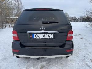 Melns Mercedes-Benz ML 350 2009 Ogre, ar dzinēja tilpumu 3.00 L un nobraukumu 307 tūkst. km par 8400 €, foto 8 vietnē AUTOMOTO.COM.LV