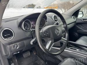 Melns Mercedes-Benz ML 350 2009 Ogre, ar dzinēja tilpumu 3.00 L un nobraukumu 307 tūkst. km par 8400 €, foto 16 vietnē AUTOMOTO.COM.LV
