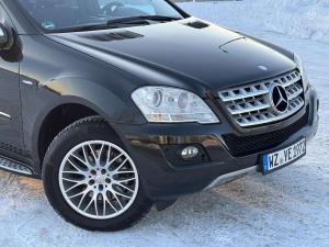 Melns Mercedes-Benz ML 350 2009 Jonava, ar dzinēja tilpumu 3.00 L un nobraukumu 285 tūkst. km par 9650 €, foto 15 vietnē AUTOMOTO.COM.LV