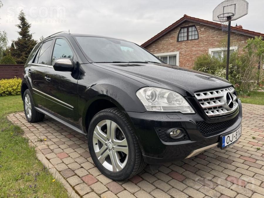 Черный Мерседес МЛ 350 2009 в Огре, объемом двигателя 3.00 л и пробегом 307 тыс. км за 6950 €, фото 3 на AUTOMOTO.COM.LV