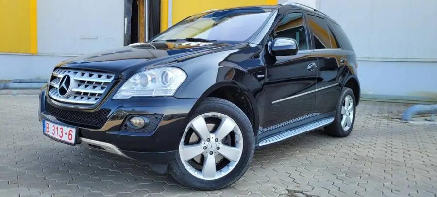 Melns Mercedes-Benz ML 350 2009 Rīga, ar dzinēja tilpumu 3.00 L un nobraukumu 248 tūkst. km par 9990 €, foto 3 vietnē AUTOMOTO.COM.LV