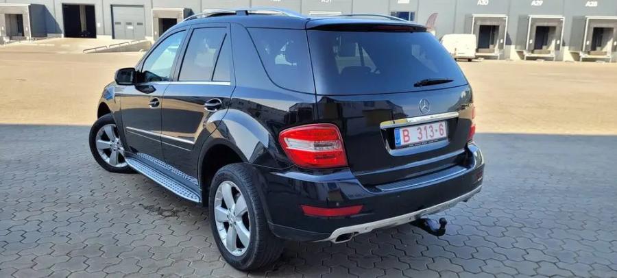 Melns Mercedes-Benz ML 350 2009 Rīga, ar dzinēja tilpumu 3.00 L un nobraukumu 248 tūkst. km par 9990 €, foto 5 vietnē AUTOMOTO.COM.LV