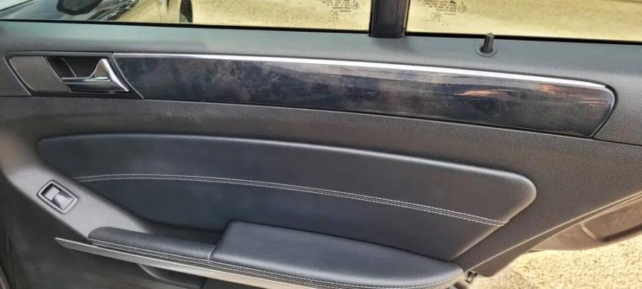 Melns Mercedes-Benz ML 350 2009 Rīga, ar dzinēja tilpumu 3.00 L un nobraukumu 248 tūkst. km par 9990 €, foto 23 vietnē AUTOMOTO.COM.LV