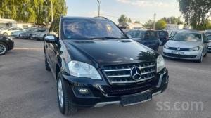 Черный Мерседес МЛ 350 2009 в Рига, объемом двигателя 3.00 л и пробегом 278 тыс. км за 8000 €, фото 3 на AUTOMOTO.COM.LV