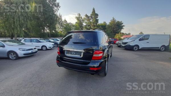 Melns Mercedes-Benz ML 350 2009 Rīga, ar dzinēja tilpumu 3.00 L un nobraukumu 278 tūkst. km par 8000 €, foto 7 vietnē AUTOMOTO.COM.LV