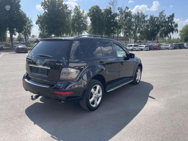 Black Mercedes-Benz ML 350 2009 in Marijampole, with an engine capacity of 3.00 L and mileage of 254 thousand km for 8800 €, photo 7 on AUTOMOTO.COM.LV