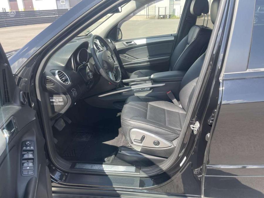 Black Mercedes-Benz ML 350 2009 in Marijampole, with an engine capacity of 3.00 L and mileage of 254 thousand km for 8800 €, photo 10 on AUTOMOTO.COM.LV