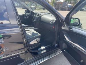 Black Mercedes-Benz ML 350 2009 in Marijampole, with an engine capacity of 3.00 L and mileage of 254 thousand km for 8800 €, photo 14 on AUTOMOTO.COM.LV