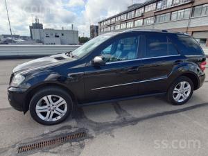 Melns Mercedes-Benz ML 350 2009 Rīga, ar dzinēja tilpumu 3.00 L un nobraukumu 327 tūkst. km par 8000 €, foto 4 vietnē AUTOMOTO.COM.LV
