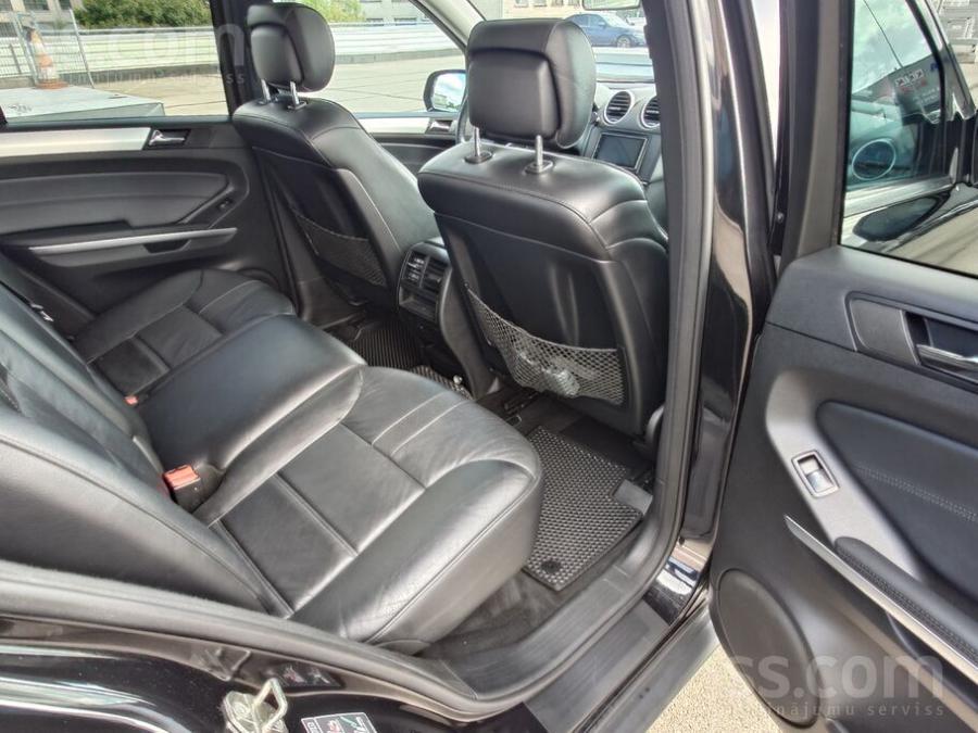 Melns Mercedes-Benz ML 350 2009 Rīga, ar dzinēja tilpumu 3.00 L un nobraukumu 327 tūkst. km par 8000 €, foto 9 vietnē AUTOMOTO.COM.LV
