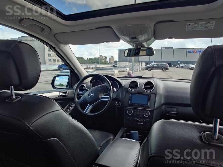 Melns Mercedes-Benz ML 350 2009 Rīga, ar dzinēja tilpumu 3.00 L un nobraukumu 327 tūkst. km par 8000 €, foto 10 vietnē AUTOMOTO.COM.LV