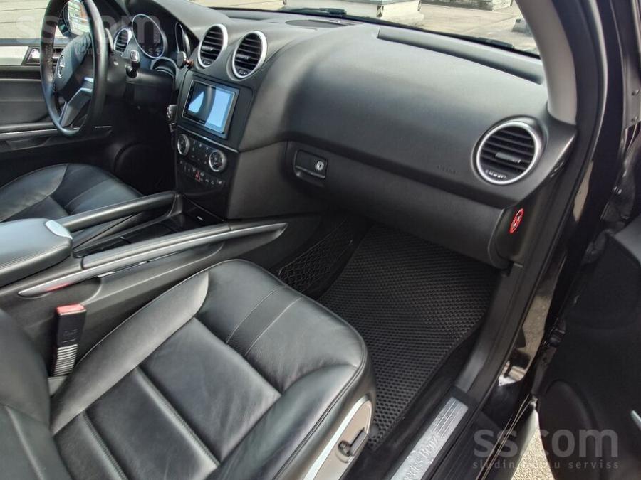 Melns Mercedes-Benz ML 350 2009 Rīga, ar dzinēja tilpumu 3.00 L un nobraukumu 327 tūkst. km par 8000 €, foto 12 vietnē AUTOMOTO.COM.LV