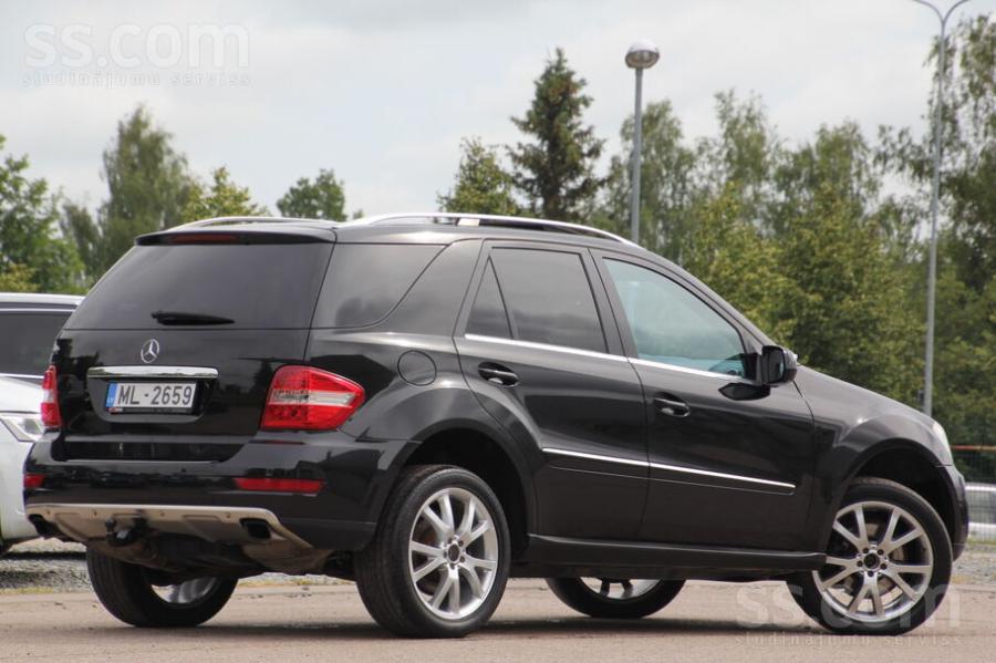 Melns Mercedes-Benz ML 350 2010 Tukums, ar dzinēja tilpumu 3.00 L un nobraukumu 385 tūkst. km par 7950 €, foto 6 vietnē AUTOMOTO.COM.LV
