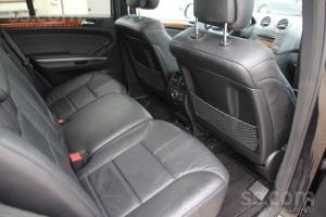 Melns Mercedes-Benz ML 350 2010 Tukums, ar dzinēja tilpumu 3.00 L un nobraukumu 385 tūkst. km par 7950 €, foto 13 vietnē AUTOMOTO.COM.LV