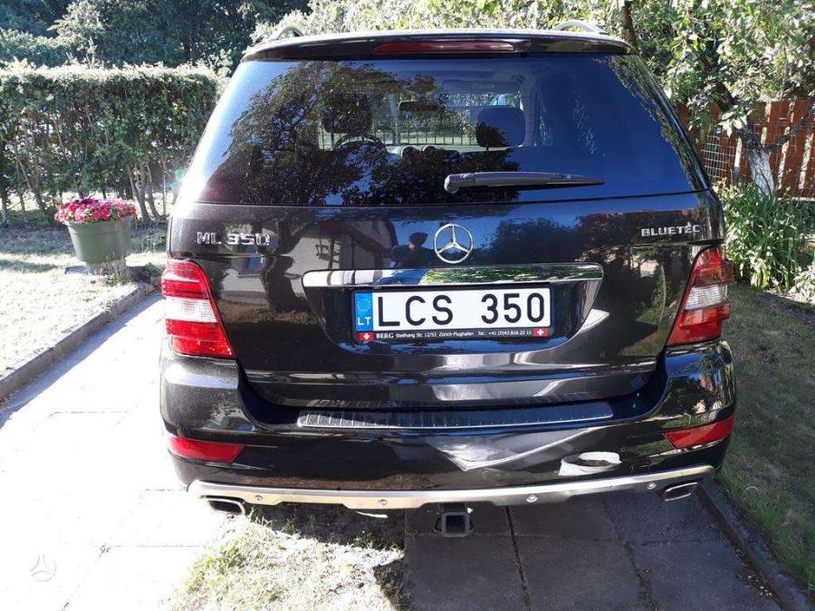 Melns Mercedes-Benz ML 350 2010 Viļņa, ar dzinēja tilpumu 2.99 L un nobraukumu 144 tūkst. km par 8400 €, foto 4 vietnē AUTOMOTO.COM.LV