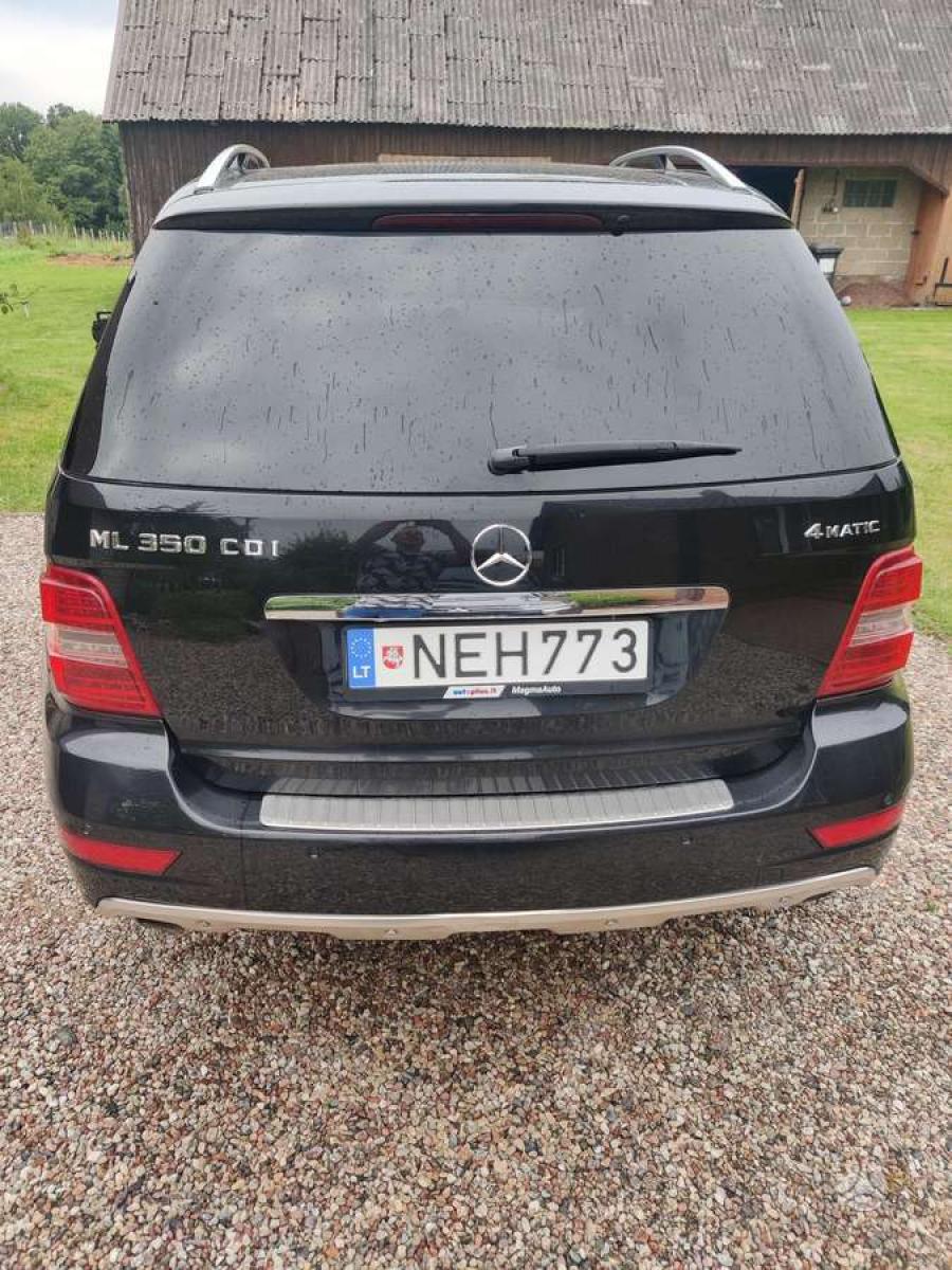 Melns Mercedes-Benz ML 350 2010 Šilalė, ar dzinēja tilpumu 2.99 L un nobraukumu 300 tūkst. km par 8450 €, foto 7 vietnē AUTOMOTO.COM.LV