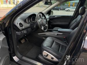 Черный Мерседес МЛ 350 2010 в Рига, объемом двигателя 3.00 л и пробегом 222 тыс. км за 9800 €, фото 6 на AUTOMOTO.COM.LV
