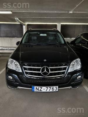 Черный Мерседес МЛ 350 2010 в Рига, объемом двигателя 3.00 л и пробегом 222 тыс. км за 9800 €, фото 7 на AUTOMOTO.COM.LV