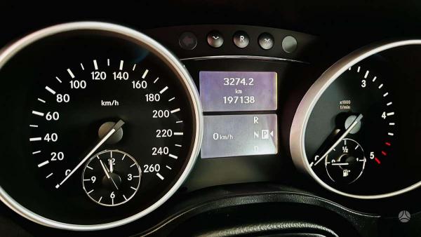 Black Mercedes-Benz ML 350 2010 in Birzai, with an engine capacity of 2.99 L and mileage of 197 thousand km for 9900 €, photo 2 on AUTOMOTO.COM.LV