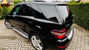 Black Mercedes-Benz ML 350 2010 in Birzai, with an engine capacity of 2.99 L and mileage of 197 thousand km for 9900 €, photo 8 on AUTOMOTO.COM.LV
