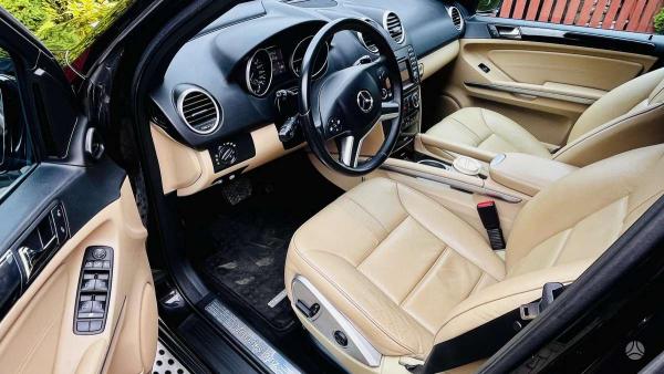 Black Mercedes-Benz ML 350 2010 in Birzai, with an engine capacity of 2.99 L and mileage of 197 thousand km for 9900 €, photo 10 on AUTOMOTO.COM.LV