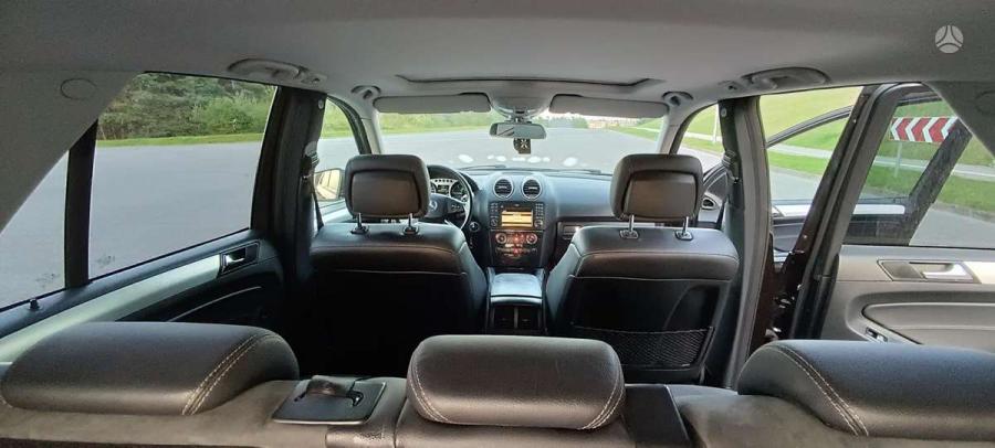 Black Mercedes-Benz ML 350 2010 in Alytus, with an engine capacity of 3.00 L and mileage of 343 thousand km for 7850 €, photo 21 on AUTOMOTO.COM.LV