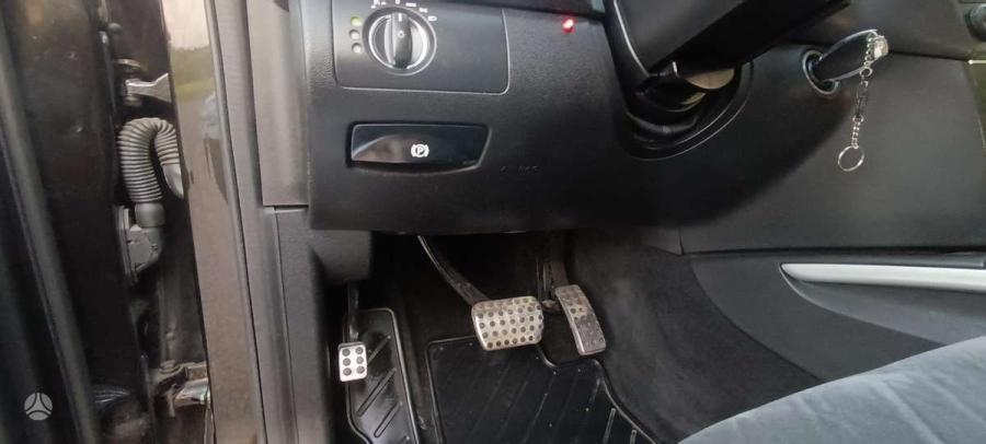 Black Mercedes-Benz ML 350 2010 in Alytus, with an engine capacity of 3.00 L and mileage of 343 thousand km for 7850 €, photo 26 on AUTOMOTO.COM.LV