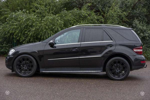 Melns Mercedes-Benz ML 350 2010 Viļņa, ar dzinēja tilpumu 2.99 L un nobraukumu 360 tūkst. km par 7990 €, foto 11 vietnē AUTOMOTO.COM.LV