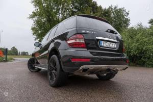 Melns Mercedes-Benz ML 350 2010 Viļņa, ar dzinēja tilpumu 2.99 L un nobraukumu 360 tūkst. km par 7990 €, foto 14 vietnē AUTOMOTO.COM.LV