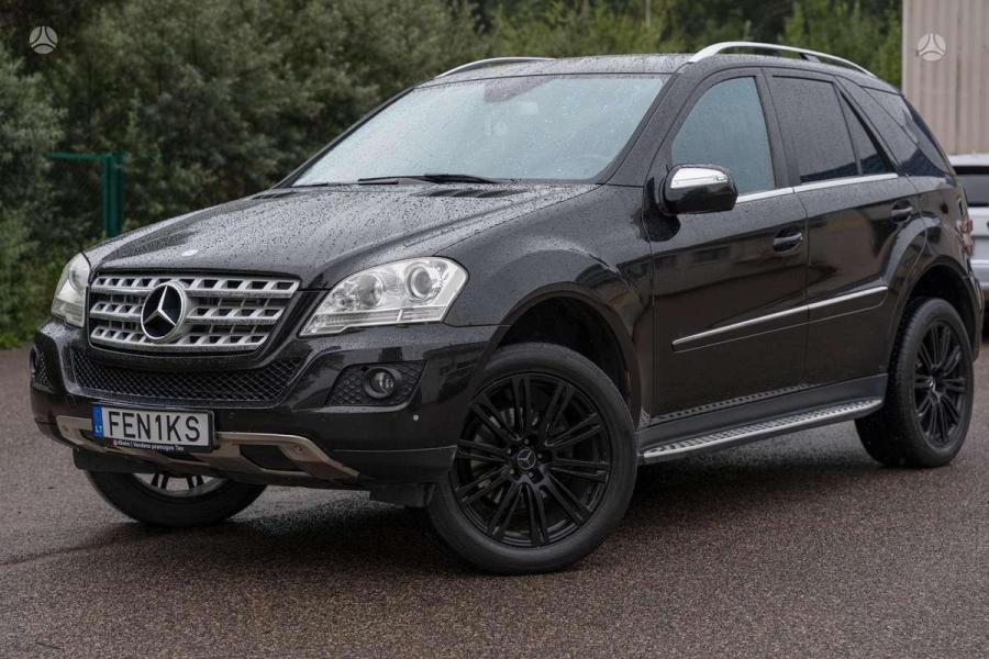 Melns Mercedes-Benz ML 350 2010 Viļņa, ar dzinēja tilpumu 2.99 L un nobraukumu 360 tūkst. km par 7990 €, foto 15 vietnē AUTOMOTO.COM.LV