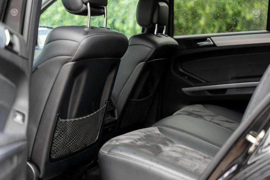 Melns Mercedes-Benz ML 350 2010 Viļņa, ar dzinēja tilpumu 2.99 L un nobraukumu 360 tūkst. km par 7990 €, foto 24 vietnē AUTOMOTO.COM.LV