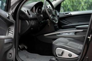 Melns Mercedes-Benz ML 350 2010 Viļņa, ar dzinēja tilpumu 2.99 L un nobraukumu 360 tūkst. km par 7990 €, foto 32 vietnē AUTOMOTO.COM.LV