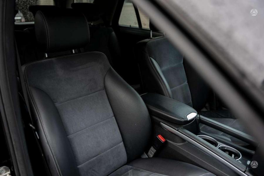 Melns Mercedes-Benz ML 350 2010 Viļņa, ar dzinēja tilpumu 2.99 L un nobraukumu 360 tūkst. km par 7990 €, foto 38 vietnē AUTOMOTO.COM.LV