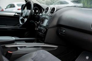 Melns Mercedes-Benz ML 350 2010 Viļņa, ar dzinēja tilpumu 2.99 L un nobraukumu 360 tūkst. km par 7990 €, foto 43 vietnē AUTOMOTO.COM.LV