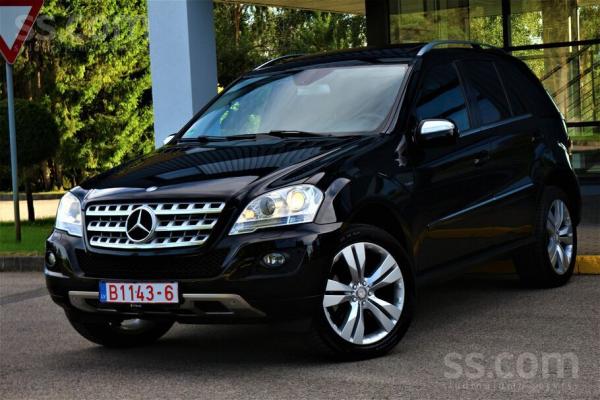 Mercedes-Benz ML 350 2010 in Riga on AUTOMOTO.COM.LV Black Mercedes-Benz ML 350 2010 in Riga, with an engine capacity of 3.00 L and mileage of 262 thousand km for 8990 €, photo 3 on AUTOMOTO.COM.LV