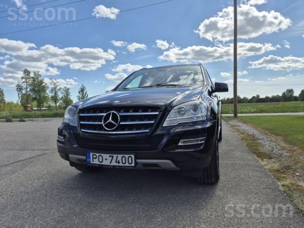 Черный Мерседес МЛ 350 2011 в Рига, объемом двигателя 3.00 л и пробегом 192 тыс. км за 17350 €, фото 5 на AUTOMOTO.COM.LV