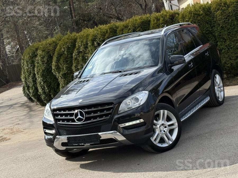Melns Mercedes-Benz ML 350 2011 Jūrmala, ar dzinēja tilpumu 3.00 L un nobraukumu 0 tūkst. km par 13550 €, foto 1 vietnē AUTOMOTO.COM.LV