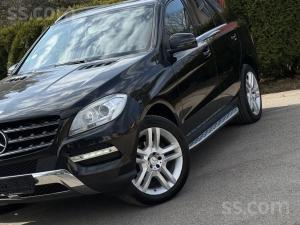 Melns Mercedes-Benz ML 350 2011 Jūrmala, ar dzinēja tilpumu 3.00 L un nobraukumu 0 tūkst. km par 13550 €, foto 6 vietnē AUTOMOTO.COM.LV