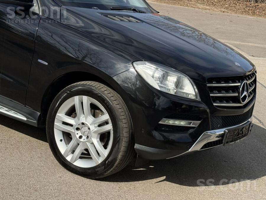 Melns Mercedes-Benz ML 350 2011 Jūrmala, ar dzinēja tilpumu 3.00 L un nobraukumu 0 tūkst. km par 13550 €, foto 9 vietnē AUTOMOTO.COM.LV