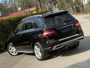Melns Mercedes-Benz ML 350 2011 Jūrmala, ar dzinēja tilpumu 3.00 L un nobraukumu 0 tūkst. km par 13550 €, foto 15 vietnē AUTOMOTO.COM.LV
