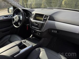 Melns Mercedes-Benz ML 350 2011 Jūrmala, ar dzinēja tilpumu 3.00 L un nobraukumu 0 tūkst. km par 13550 €, foto 21 vietnē AUTOMOTO.COM.LV