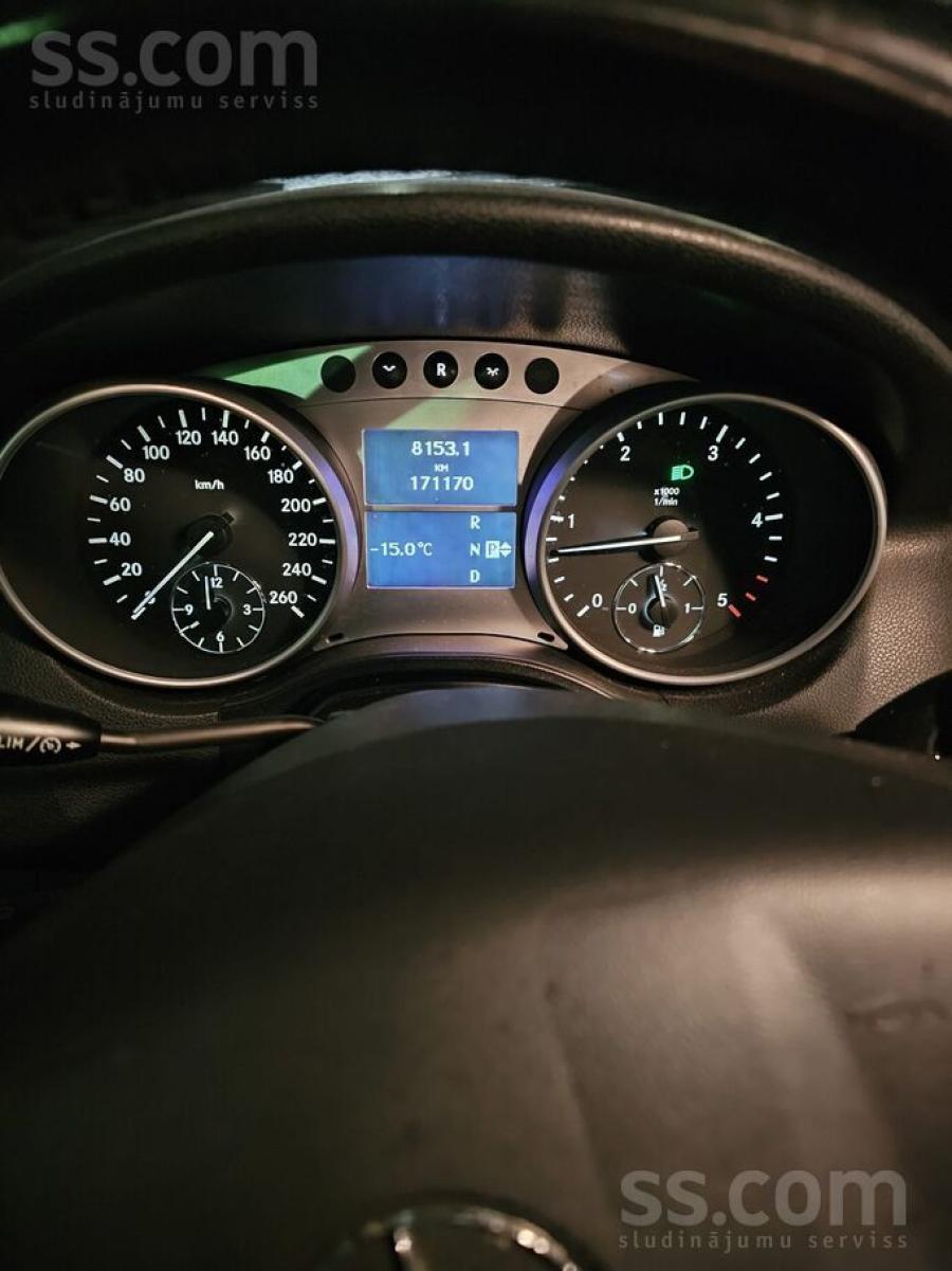 Melns Mercedes-Benz ML 350 2011 Rīga, ar dzinēja tilpumu 3.00 L un nobraukumu 171 tūkst. km par 12000 €, foto 6 vietnē AUTOMOTO.COM.LV